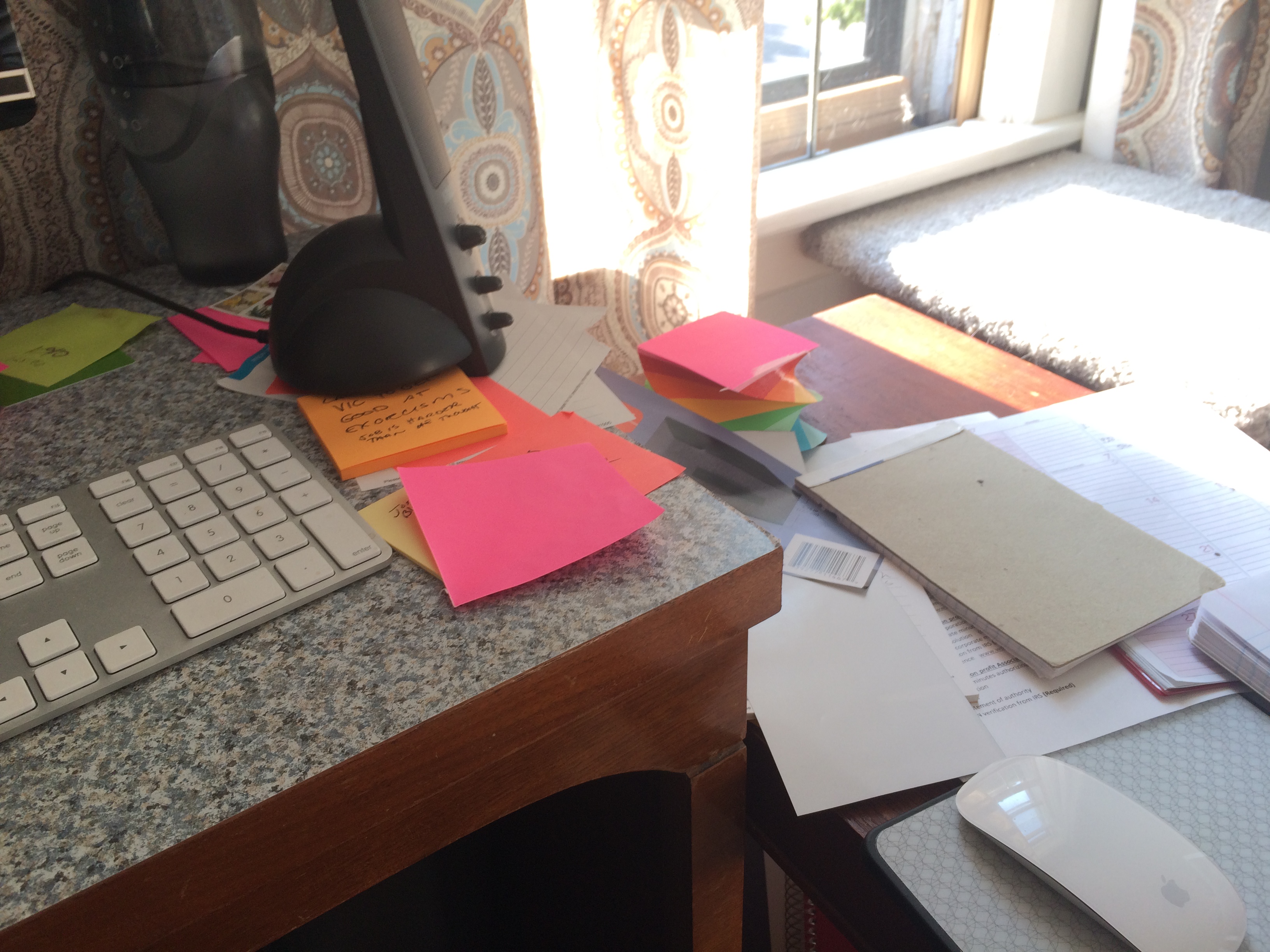 The Psychology of Clutter – Jordan Castillo Price